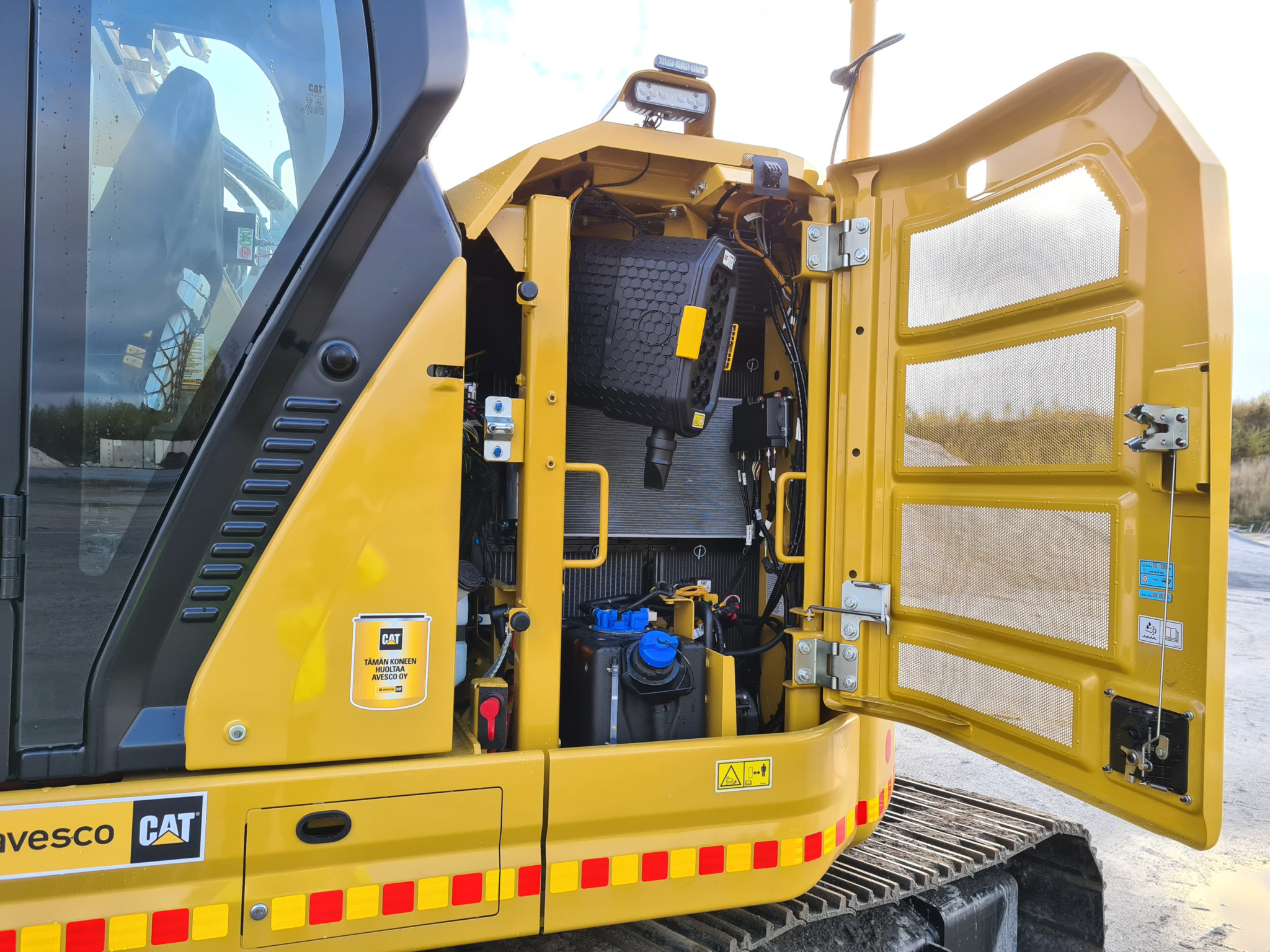 Cat® 325 Next Gen – Huippuvarusteltuna suosittuun kokoluokkaan ...