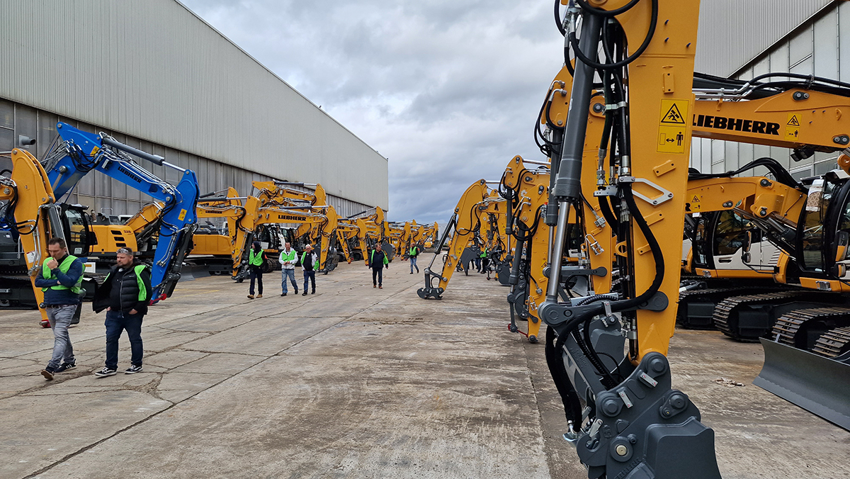 Infran väki reissussa - Liebherrit tutuiksi - Konepörssi.com