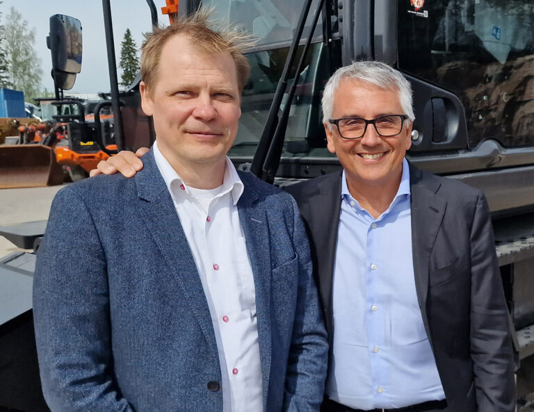 Rotator ja Hitachi – yhdessä jo 40 vuotta - Konepörssi.com